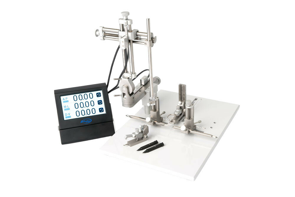 Stoelting's Digital New Standard™ Stereotaxic Instrument for Rat and Mouse
